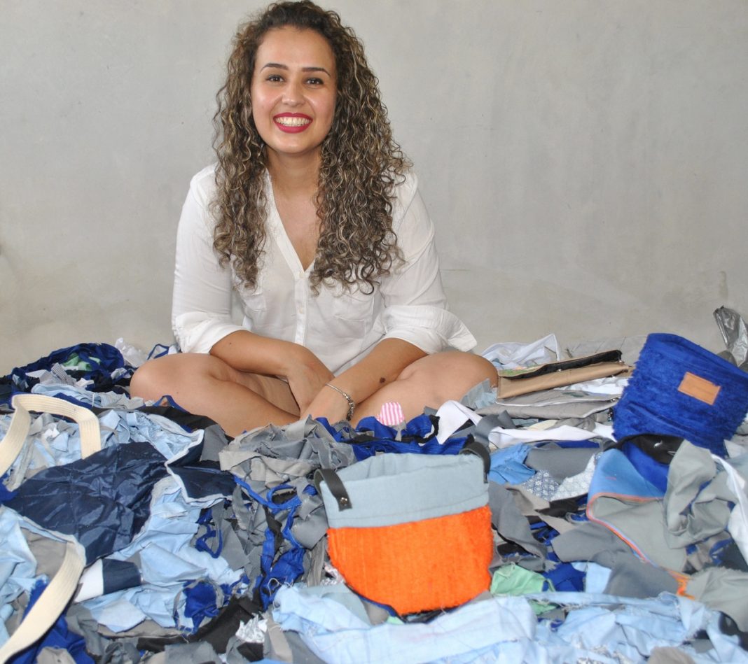 Marca transforma sobras de tecido em bolsas e acessórios
