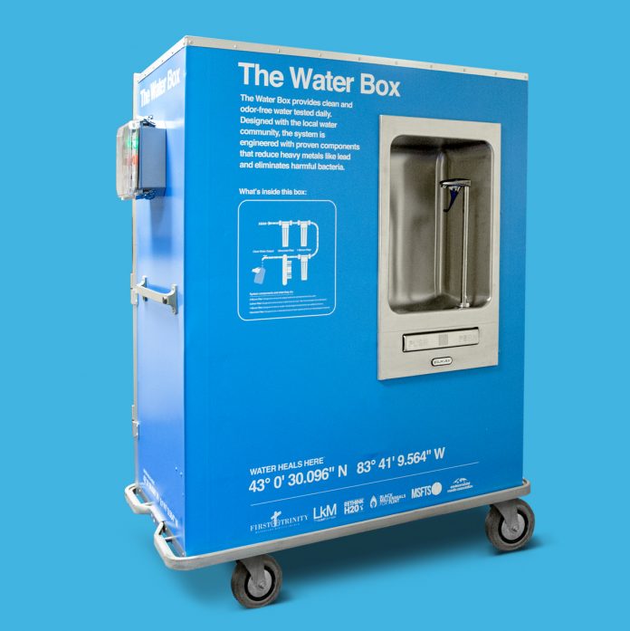 Water Box: Sistema fornece água potável de graça em cidade contaminada
