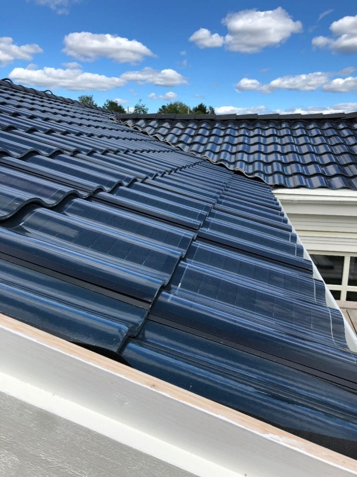 Telha solar com tecnologia de filme fino chega ao Brasil - CicloVivo